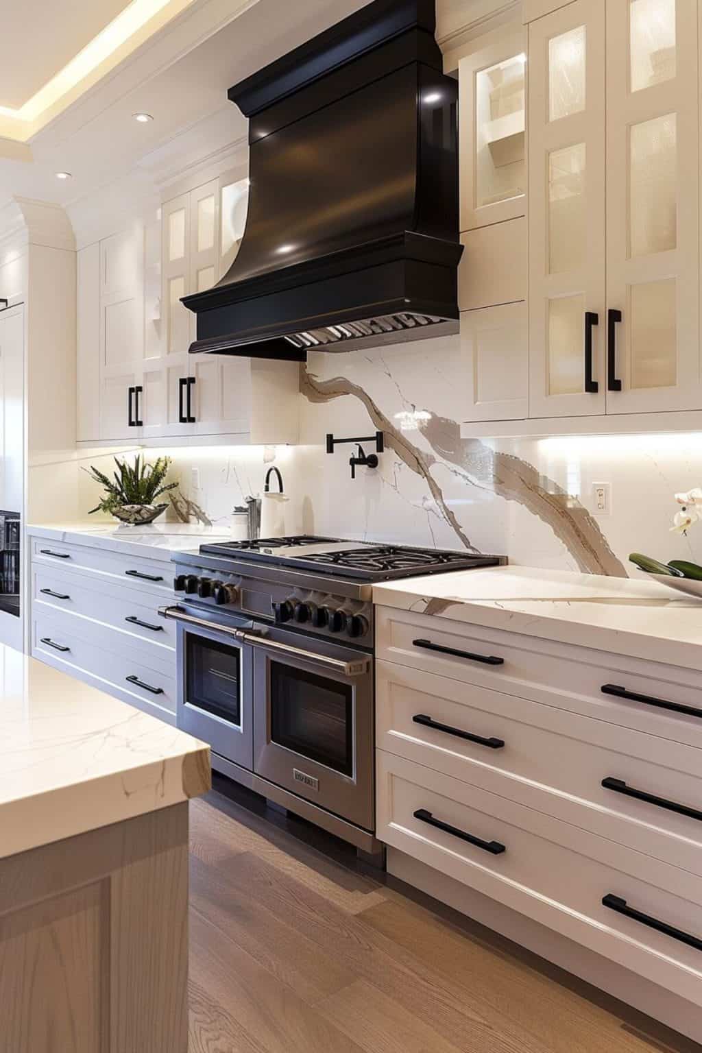30+ Stunning White Cabinets With Black Hardware Ideas
