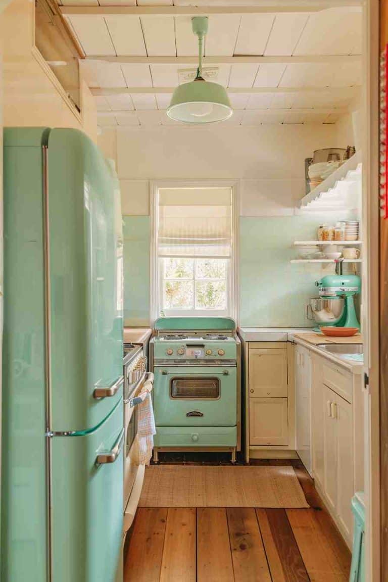 39 Grandmacore Aesthetic Ideas for Sweet and Pretty Home Decor