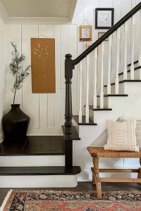 40 Staircase Landing Ideas: Creative Touches for Your Space
