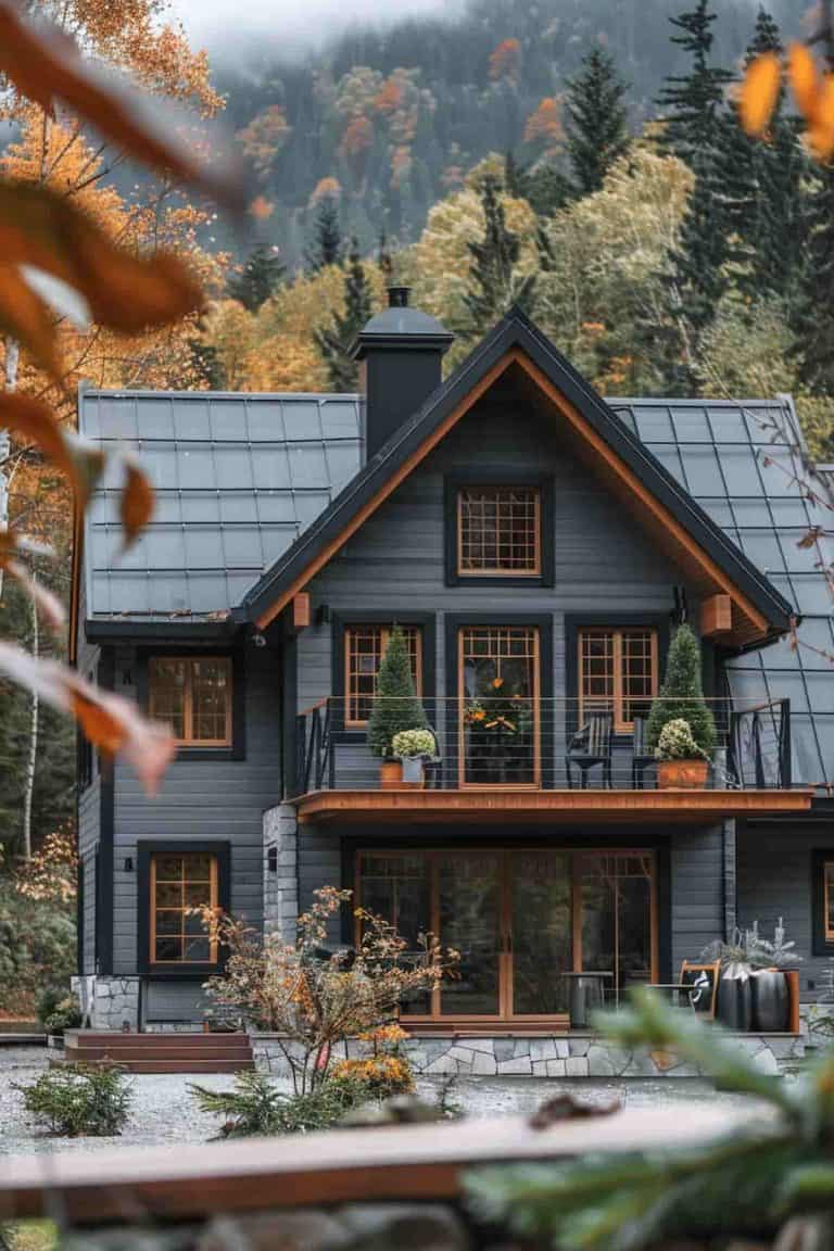 39 Gorgeous Gray Houses With Black Trim