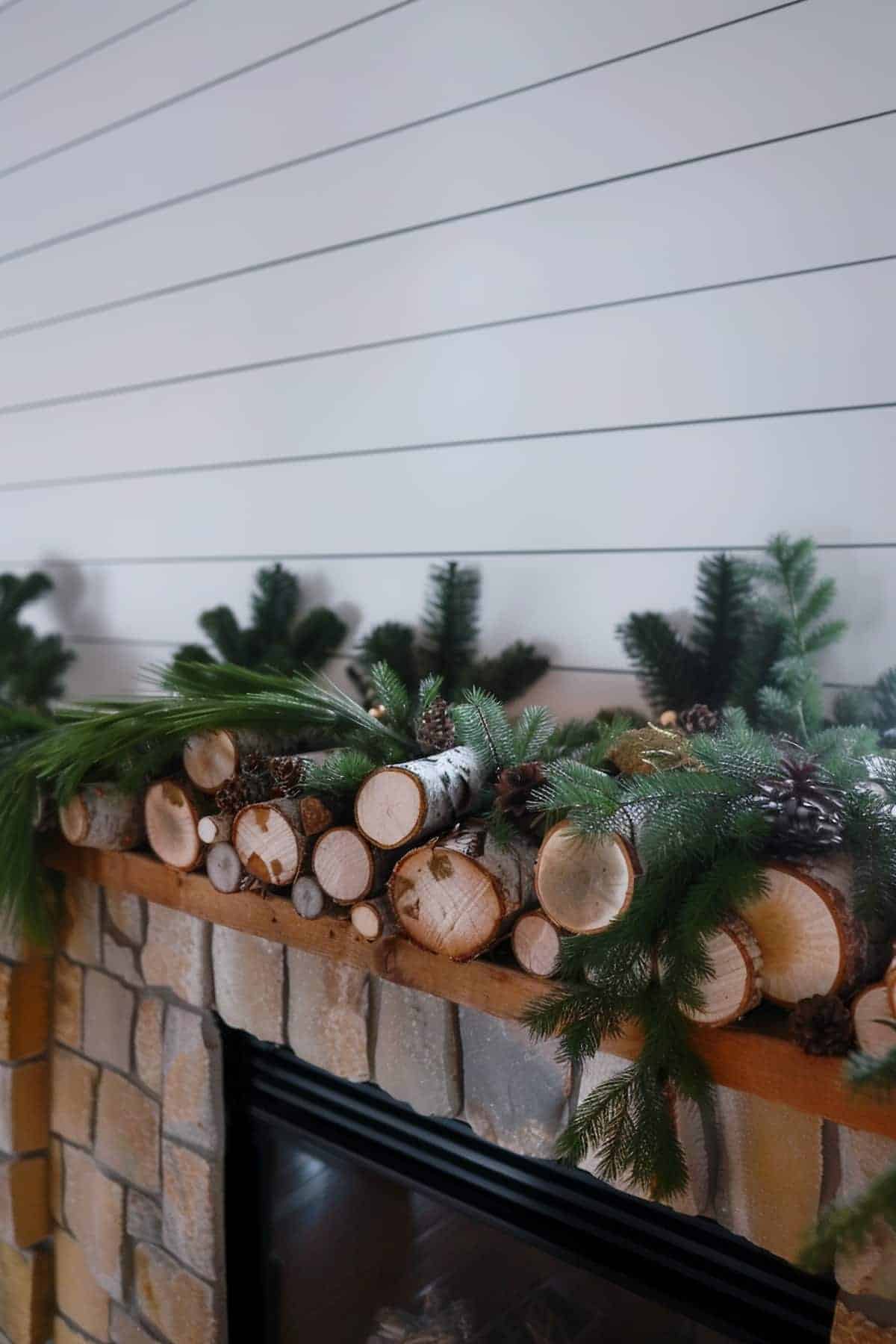 34 Mantel Ideas for Winter: Snowy Decor for Your Hearth