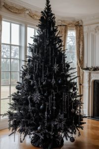 25 Black Christmas Tree Decorations: Stylish Ideas To Try