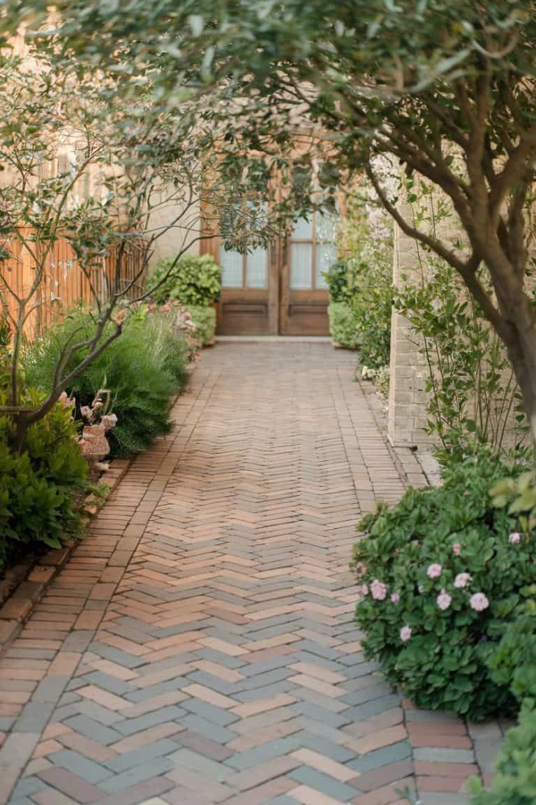 40 Backyard Ideas With Pavers: Transform Your Outdoor Space