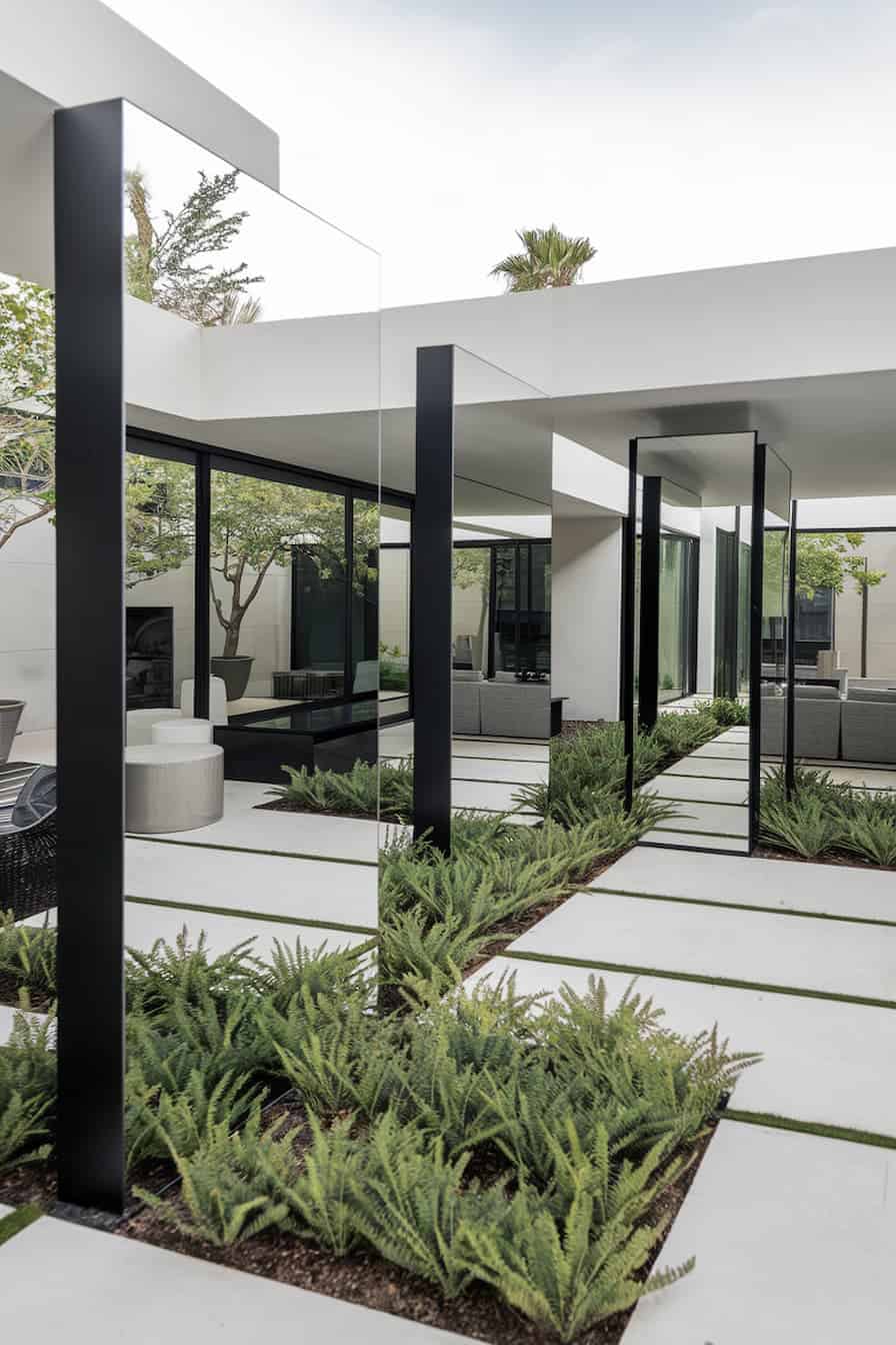 50 Modern Backyard Ideas for Lounging and Entertaining