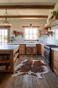 29 Western Kitchen Essentials: Ideas for a Rustic Culinary Space