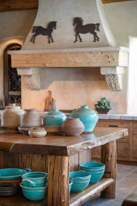 29 Western Kitchen Essentials: Ideas for a Rustic Culinary Space