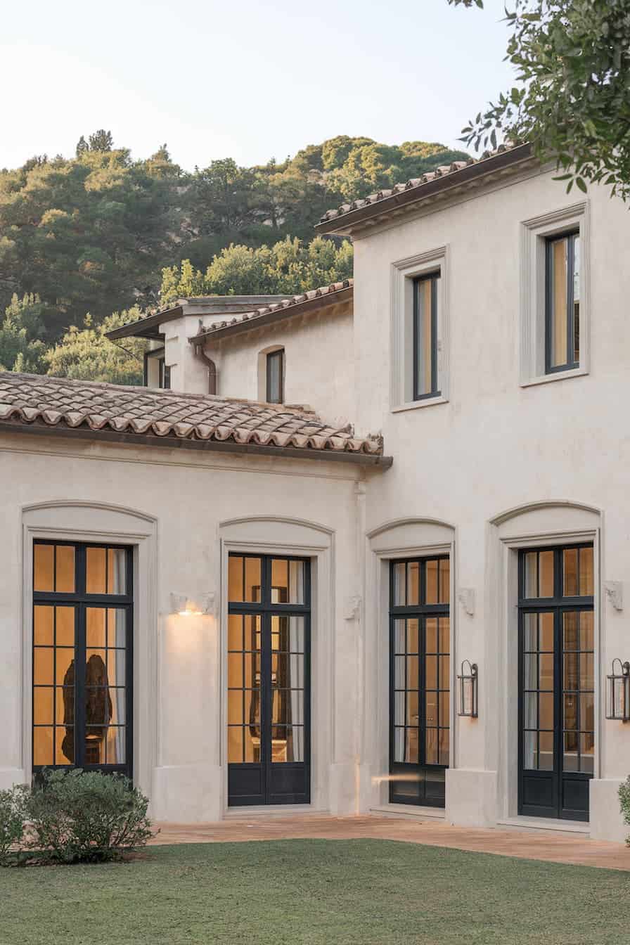 45 White House With Black Windows Ideas for Curb Appeal