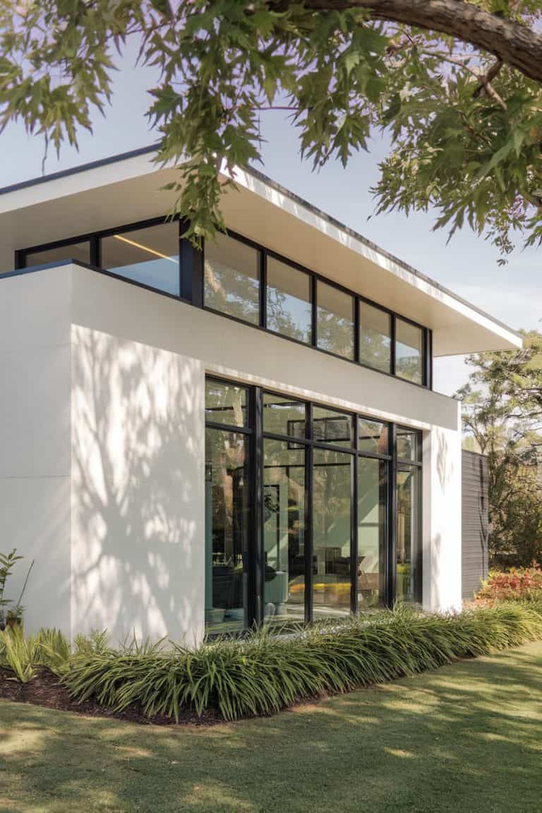 45 White House With Black Windows Ideas for Curb Appeal