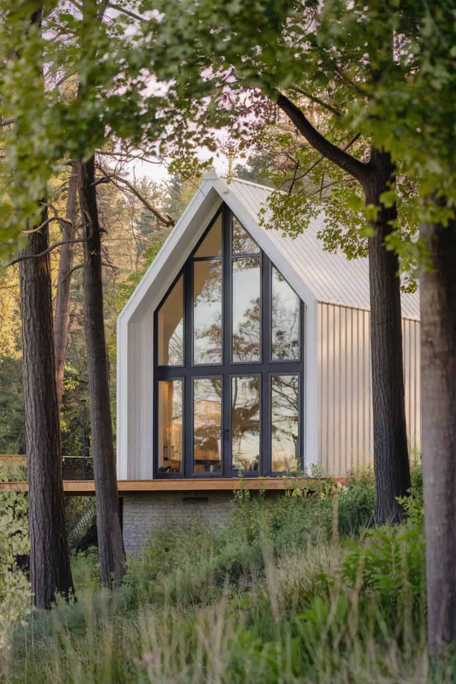 45 White House With Black Windows Ideas for Curb Appeal