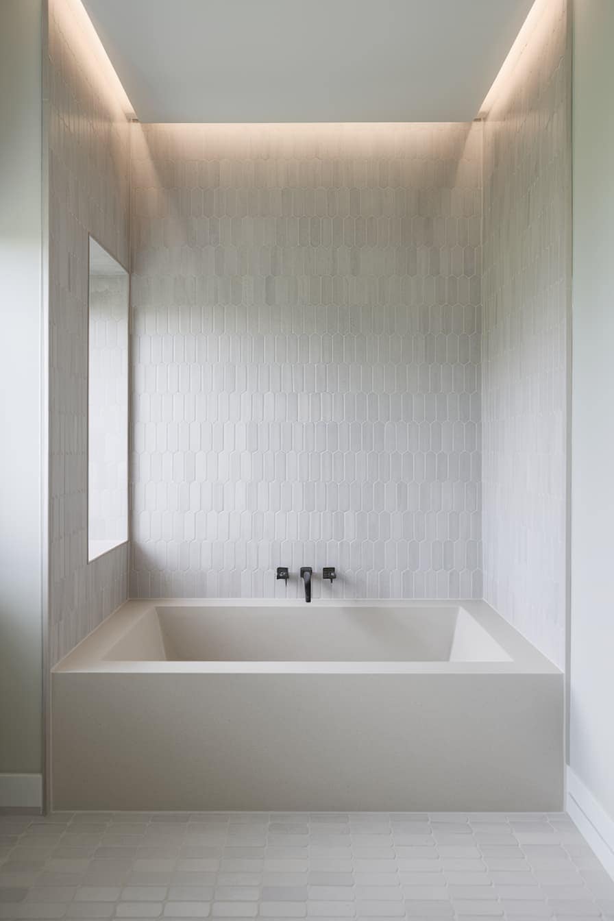 40 Unique Bathtub Tile Surround Ideas To Revamp Your Space