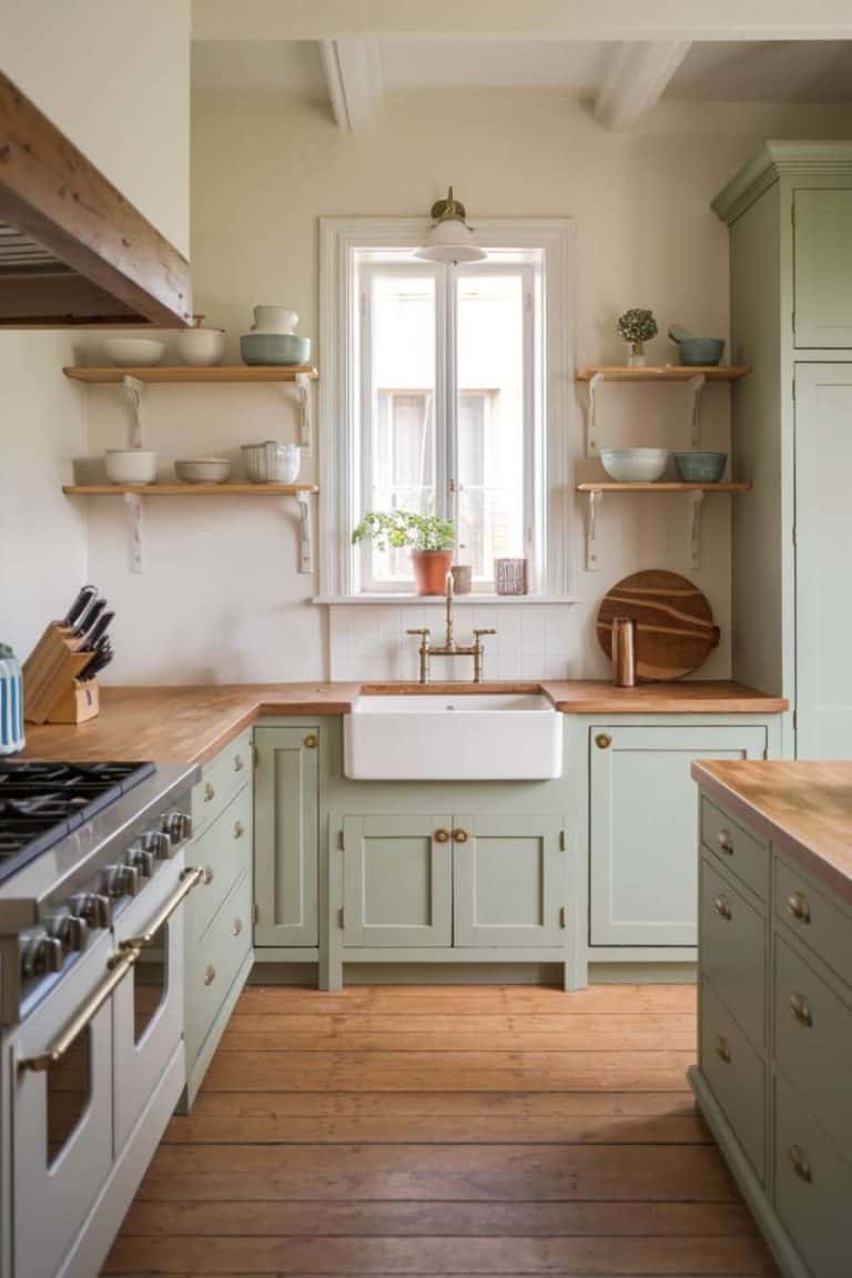 30 European Farmhouse Kitchen Ideas Perfect for Your Cooking Space