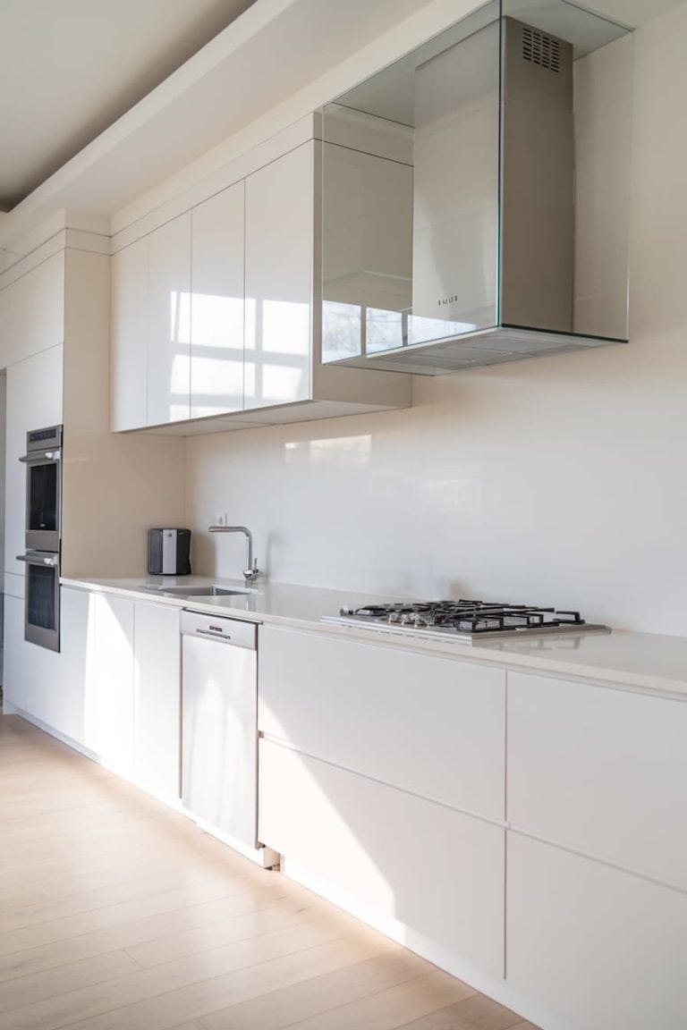 40 Kitchen Hood Vent Ideas to Inspire Your Kitchen Remodel