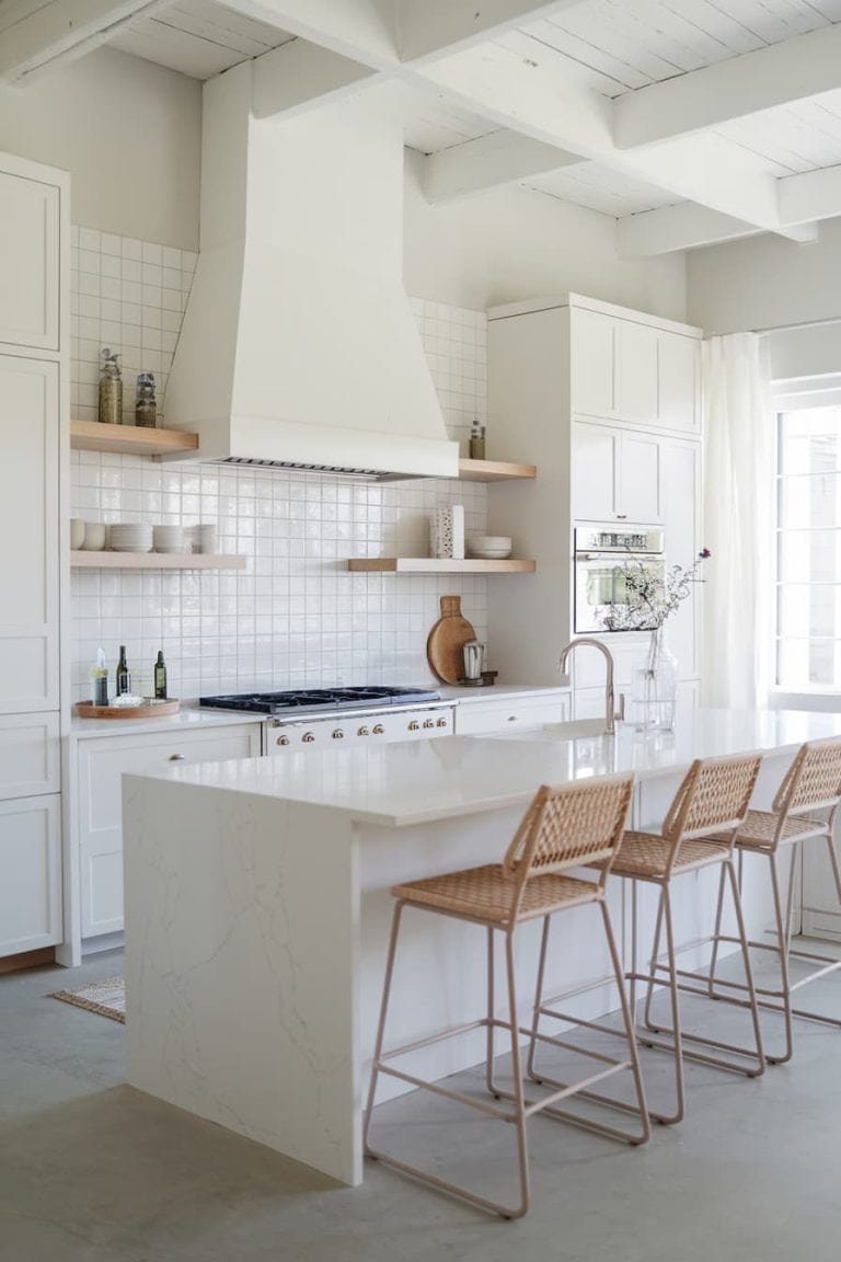 40 Kitchen Hood Vent Ideas to Inspire Your Kitchen Remodel