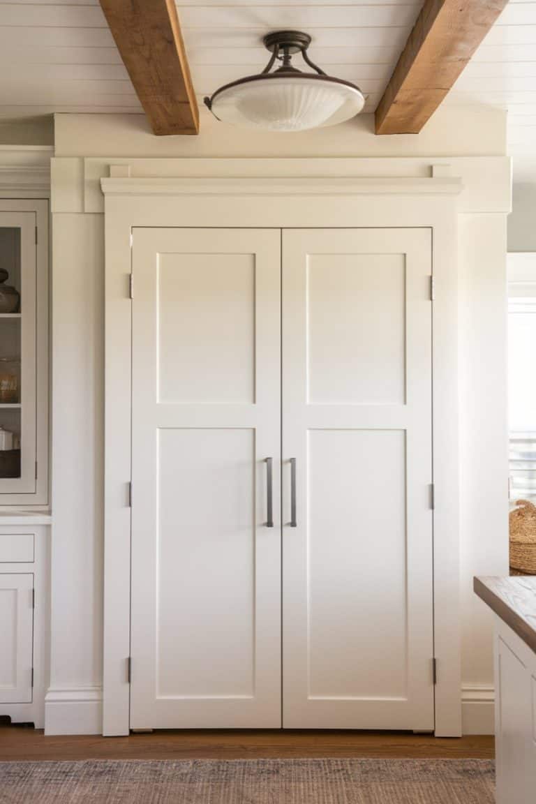35 Creative Farmhouse Pantry Door Ideas for a Rustic Kitchen Aesthetic