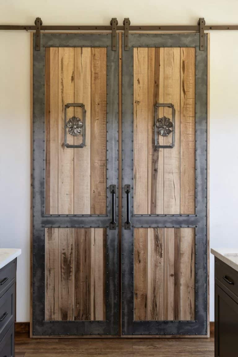 35 Creative Farmhouse Pantry Door Ideas for a Rustic Kitchen Aesthetic