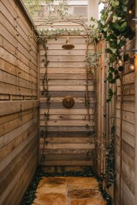 51 Inviting Outdoor Shower Ideas To Upgrade Your Outdoor Space
